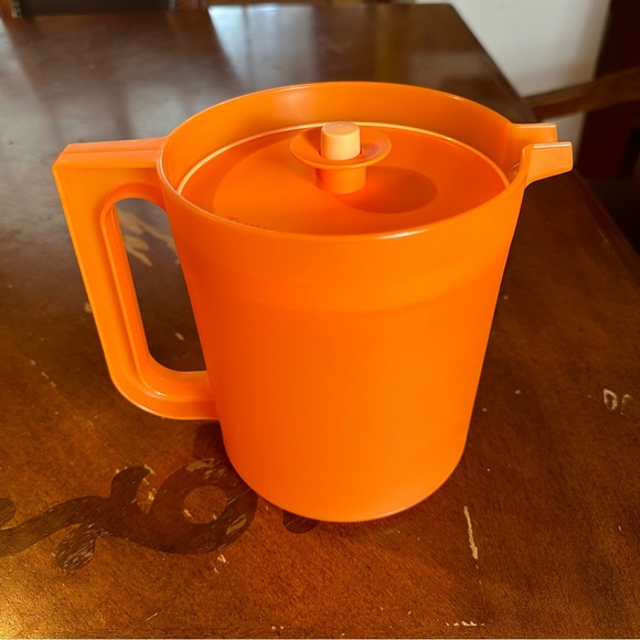 Tupperware | Dining | Tupperware Pitcher 2 Quart | Poshmark
